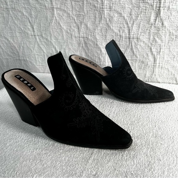 Rebel | Shoes | Rebel Wilson Rhythm And Blues Ava Chunky Heel Mules ...